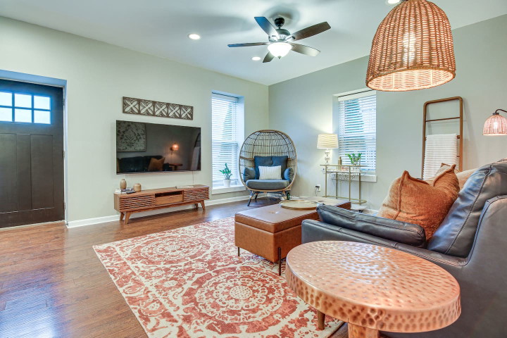 Historic Loveland Apt: Walk To Little Miami River! - Loveland, OH