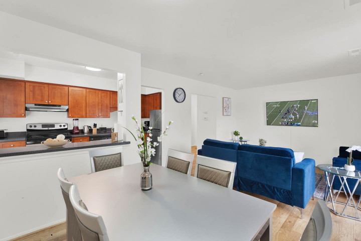 Maple Loft | Balcony + Downtown Bham - Birmingham, MI