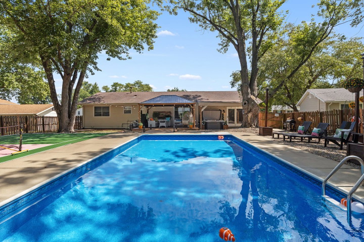 T | Pool · Hottub · Pickleball · Theater · Arcade - O'Fallon, MO