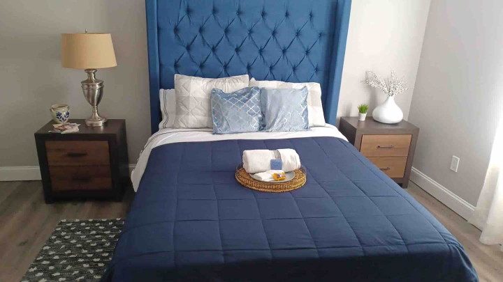 Living Room + Equipped Kitchen | Fast Wi-fi And Parking - Staten Island, NY