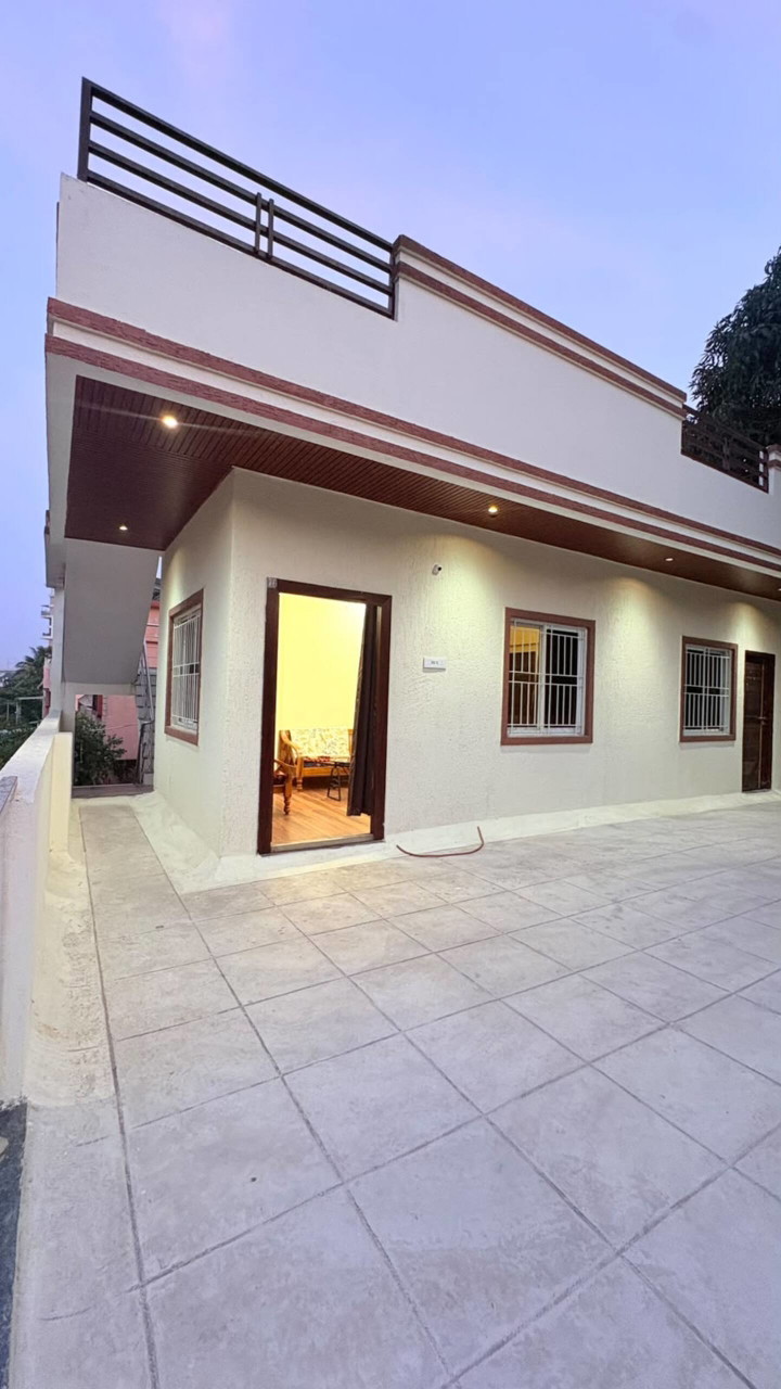1 St-floor Rooftop Retreat With Separate Entrance. - Nagpur