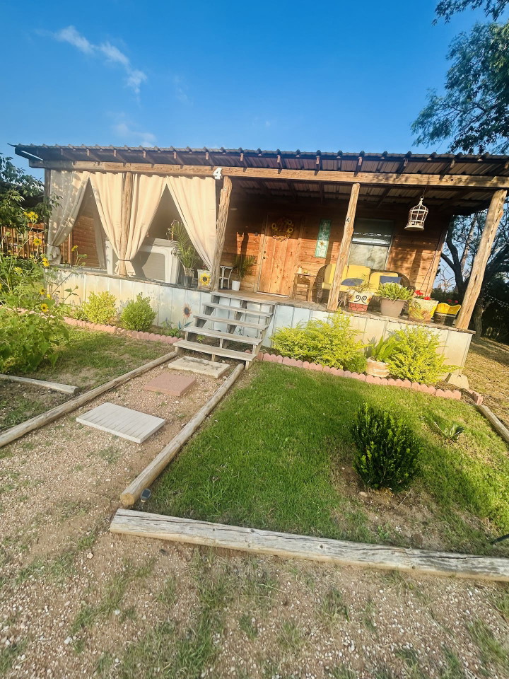 Sunflower Cabin 4 W Hot Tub - Fredericksburg, TX