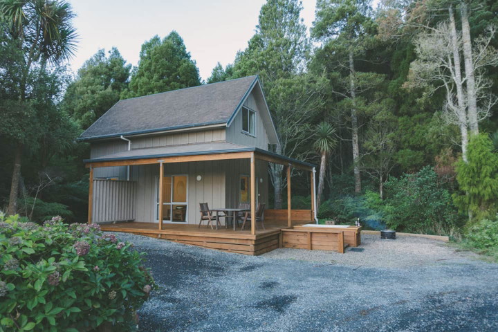 Raglan Rural Retreats - Forest View Cottage - Raglan