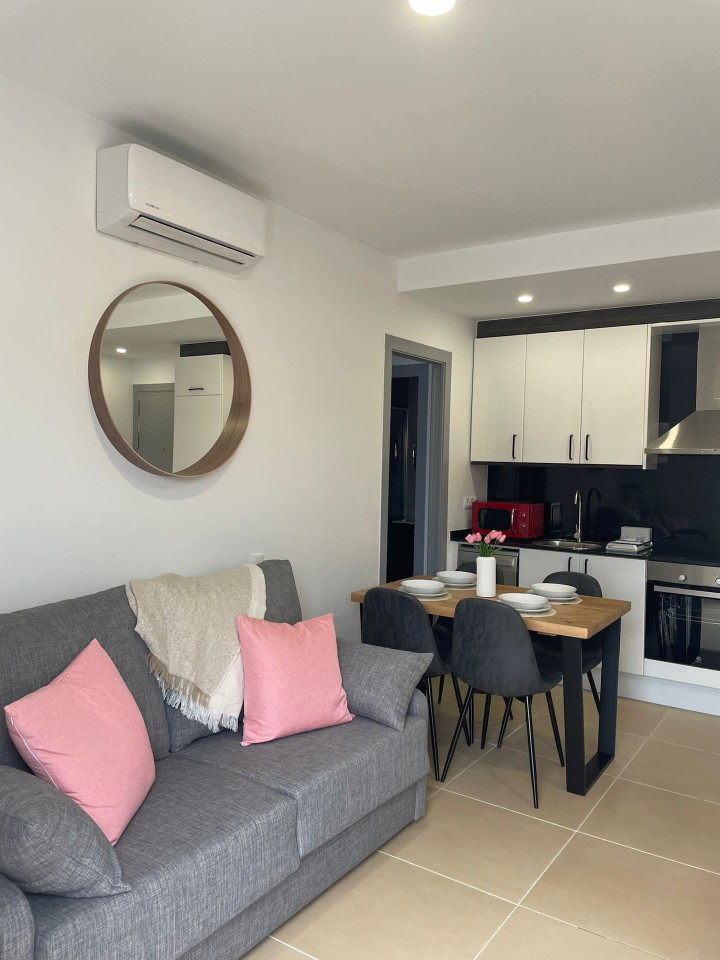 A Bright Duplex With Parking - Terrassa