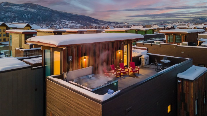 Rooftop Deck With Hot Tub - Metropolitan House - Steamboat Springs, CO