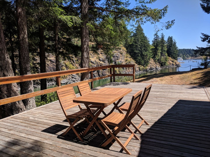 Gowlland Harbour Resort - Cove House Suite - Campbell River