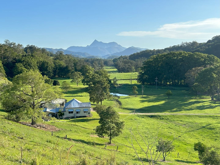 Crystal Creek Park Farmhouse - Springbrook