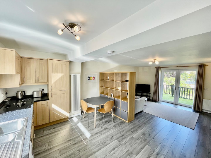 Modern & Spacious Studio Apartment With En Suite. - Glasgow