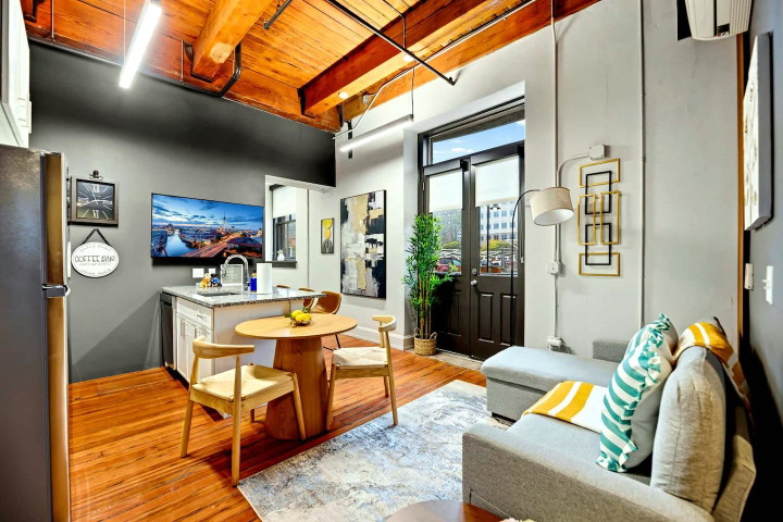 Historic Loft In Downtown Kcmo | Free Parking - Kansas City, MO