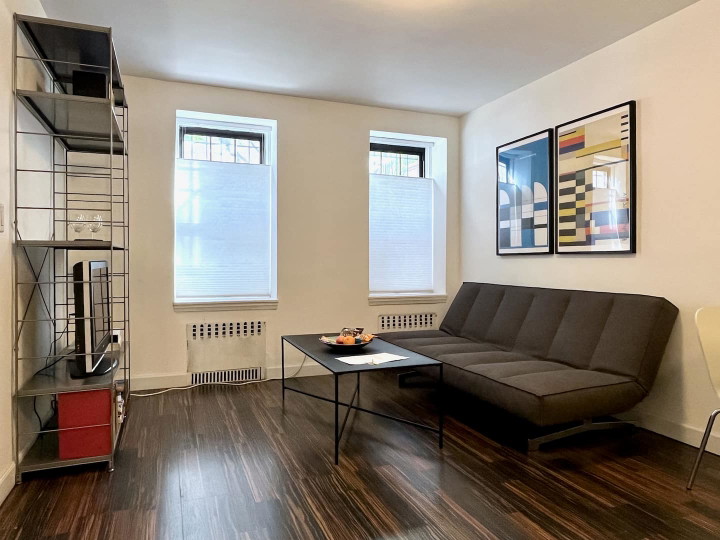 Private Guest Suite In Centrally-located Townhouse - Brooklyn, NY