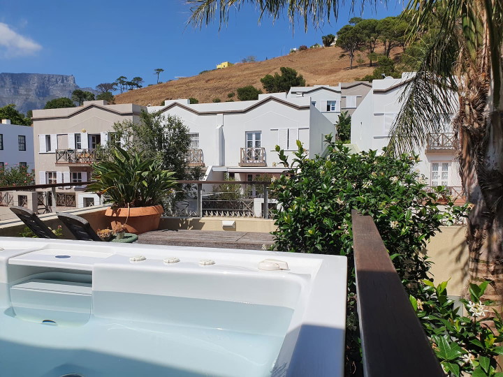 70 Loader Street - 4star With Roof Deck Hot Tub - Camps Bay