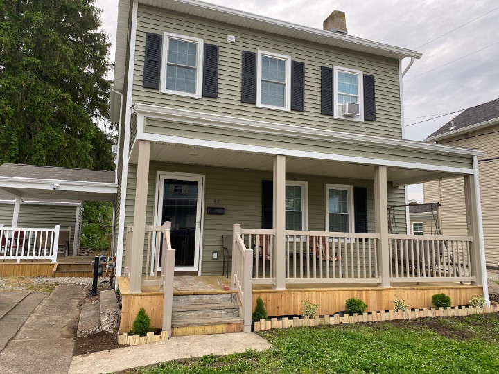 2nd Floor, 2 Br Apartment, Nice Quiet Town - California, PA