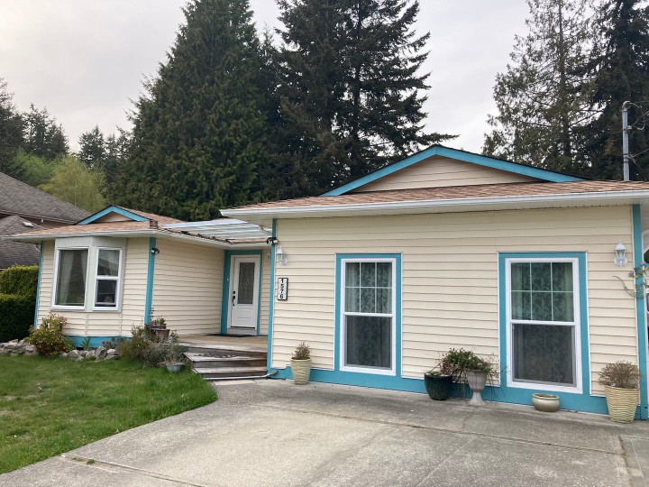 Adorable Studio With Free Parking - Roberts Creek