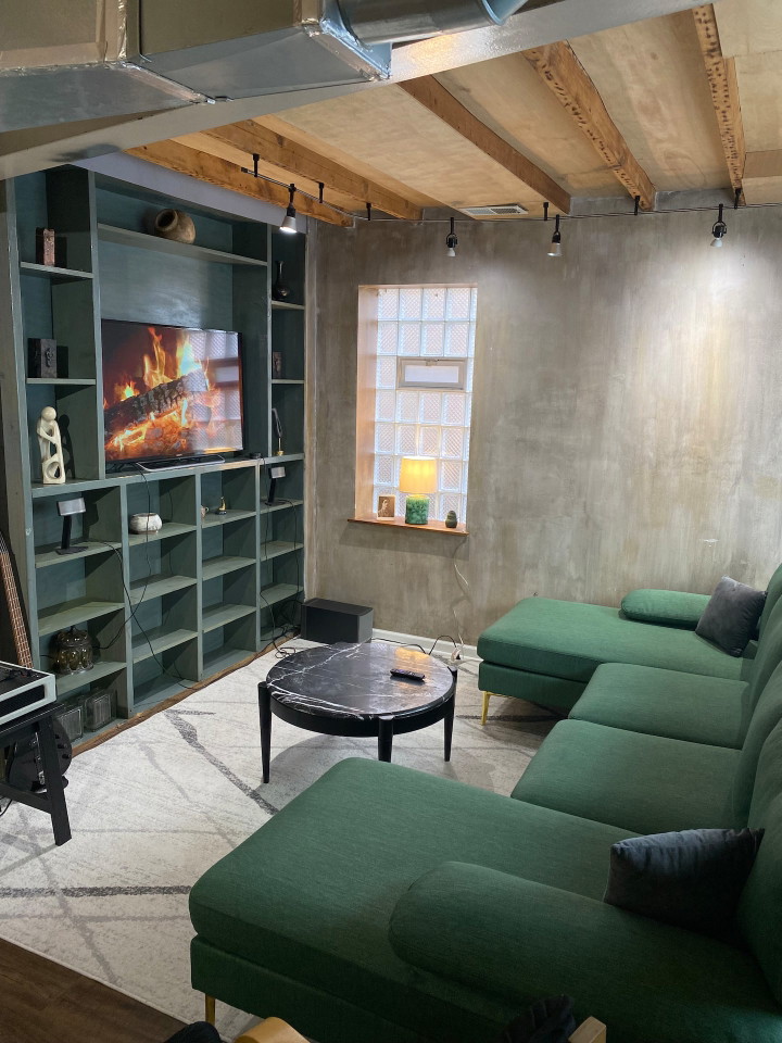 Charming Retreat W/fireplace - Chicago, IL