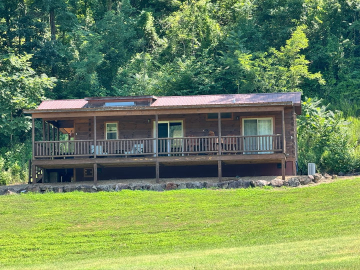 Sunshine Cabin Is Ready For You! - Hot Springs, NC