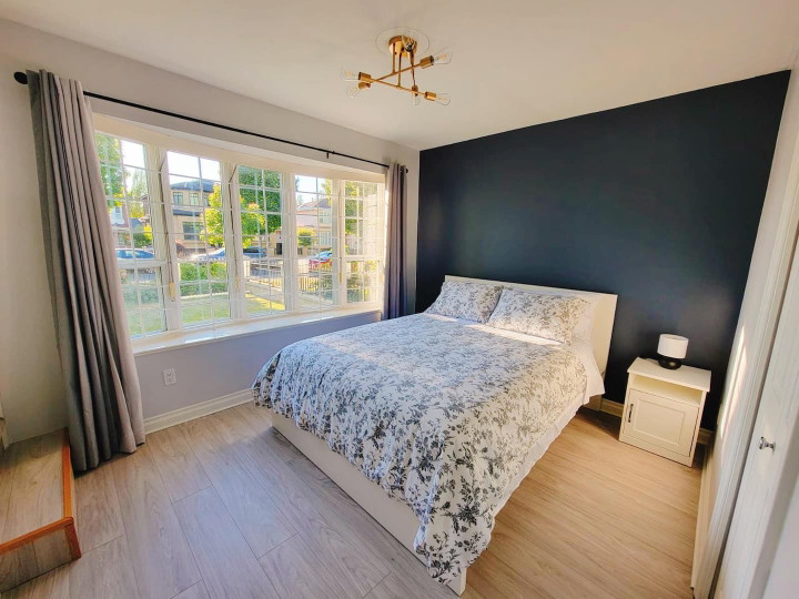 Adorable 2-bedroom With Free Parking On Premises - バーナビー