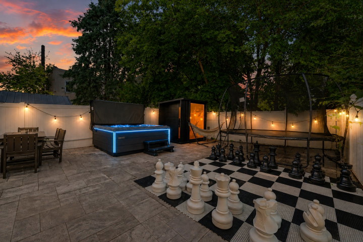 #1 Nj Bnb | Patio + Gameroom+sauna+hot Tub+nyc/ewr - Elizabeth, NJ