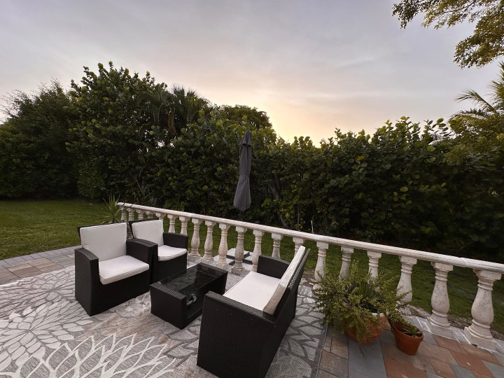 Island Living 3 Bedroom Residential Home. - マルコ・アイランド, FL