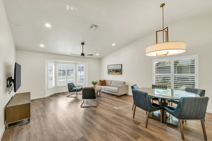 Retraite Spacieuse De 4&nbsp;Chambres Au Cœur D'elk Grove - Elk Grove, CA