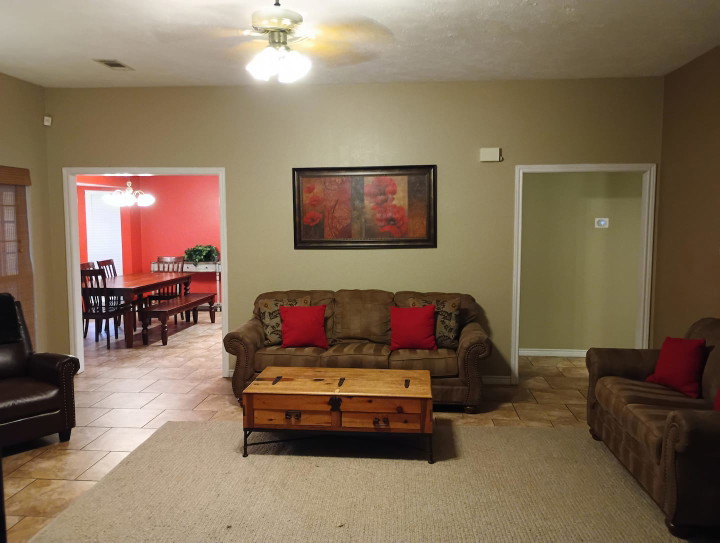 Large 4br Family Retreat Near A&m Campus/stadium - Bryan, TX