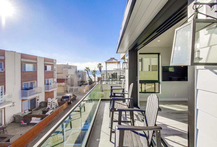 Ocean View Beach Penthouse - 1 Block To The Beach - San Diego, CA