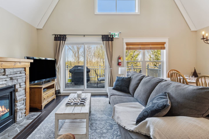 Snowbridge Getaway With Resort Shuttle + Mtn Views - Collingwood