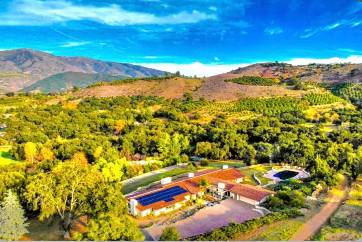 Famous John Delorean Adobe Hacienda On 20 Acres! - Valley Center, CA