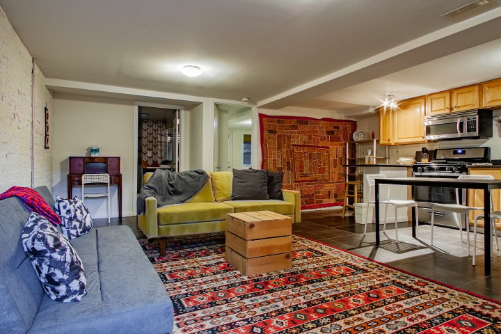Cozy Bloomingdale English Basement Near Dc Hospita - Hyattsville, MD