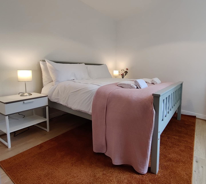Room 3 - Boutique & Central - High Street House - Westport