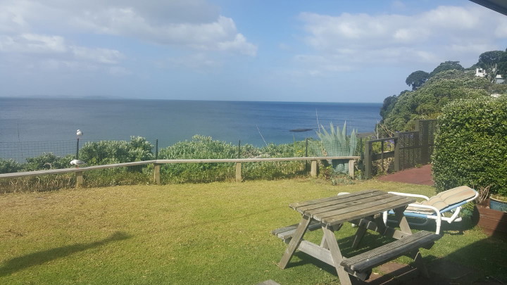 Relaxing Red Beach Views A Plenty - Riverhead
