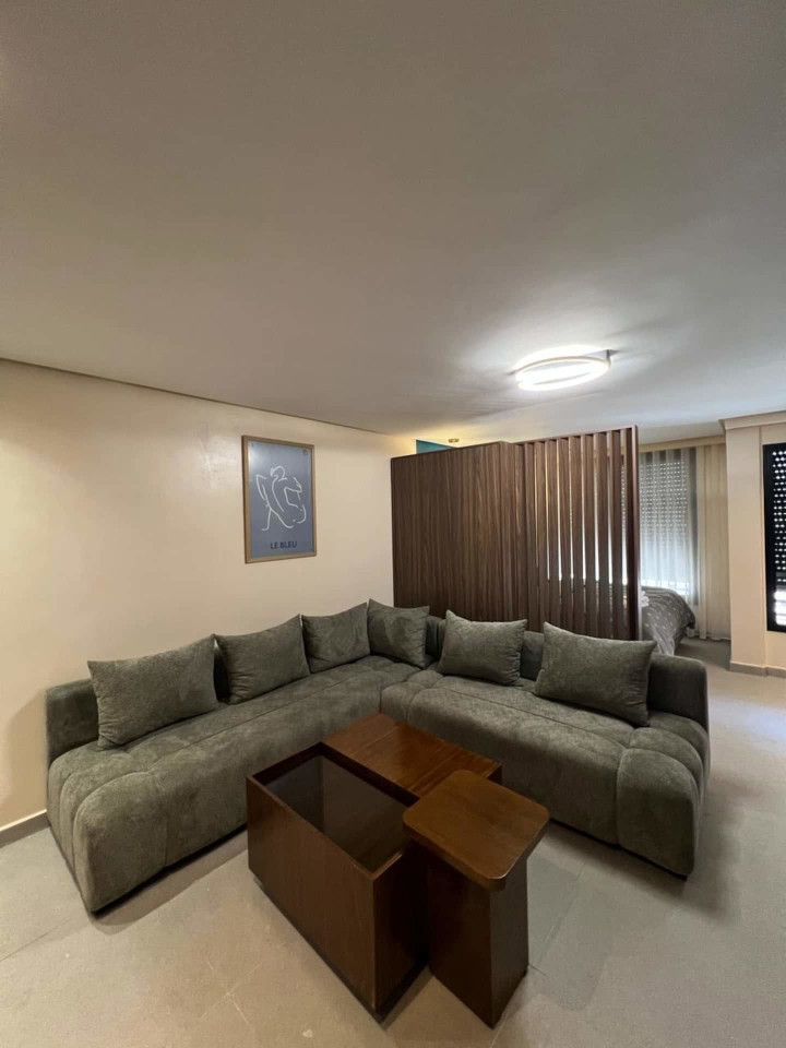 Magnifique Studio à Louer Rue De Jura - Casablanca