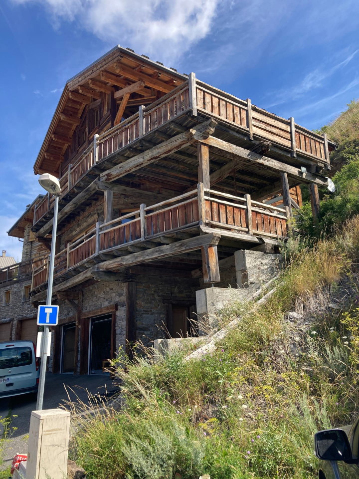 Loue Bas De Chalet Hors Saison Dhiver Vue Superbe - Vars