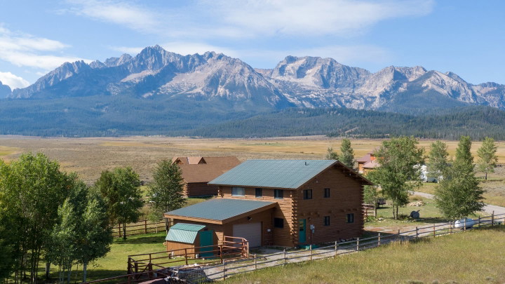 Stanley Cabin - Stanley Lake, ID