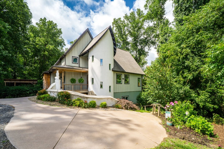 Lil' Castle | King Apt 1 Mi To Downtown Avl - Asheville, NC