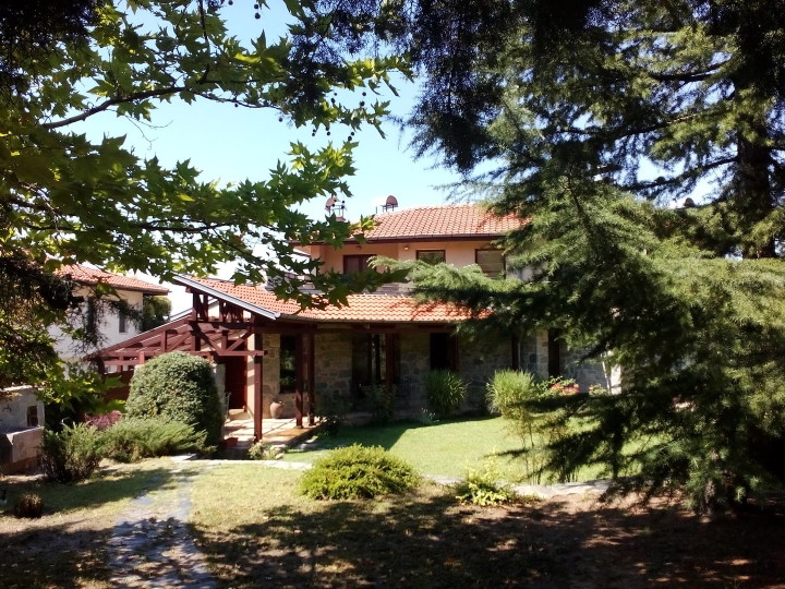Spacious Architects House 15km From Plovdiv Center - Bulgarien