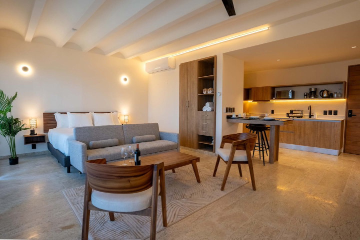Nomad Studio: Fast Wifi, Safe & Rooftop Pool - Cancún