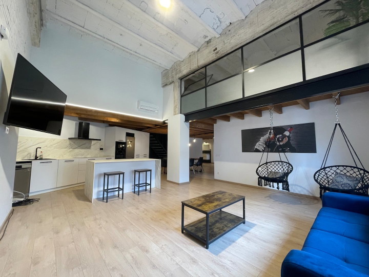 Manresa Industrial Home - Mura