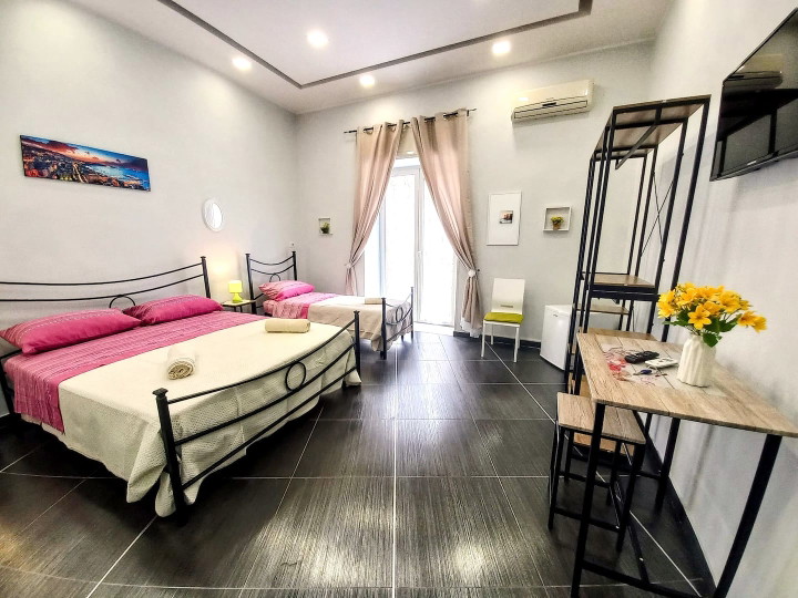 The Ginestre Apartment - Naples