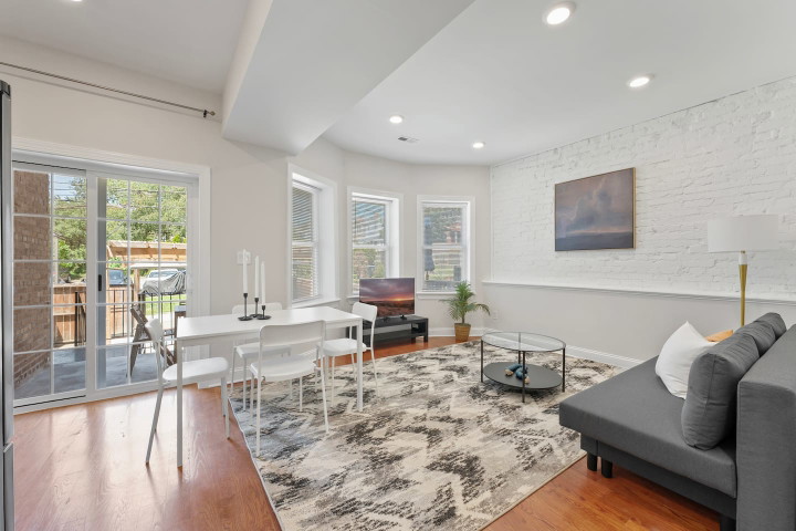 Vibrant & Modern 2br/2ba Apt | One Month + - Silver Spring, MD