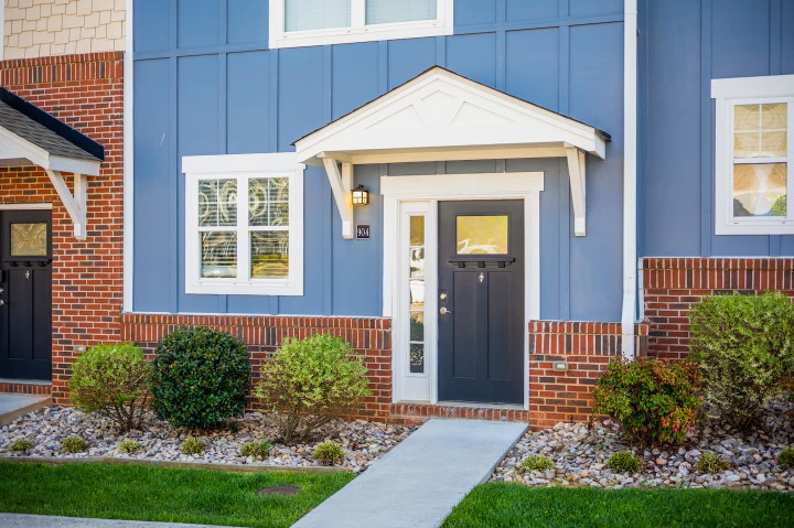 Lu Getaway! Spacious 4 Bedroom Near Everything. - Lynchburg, VA