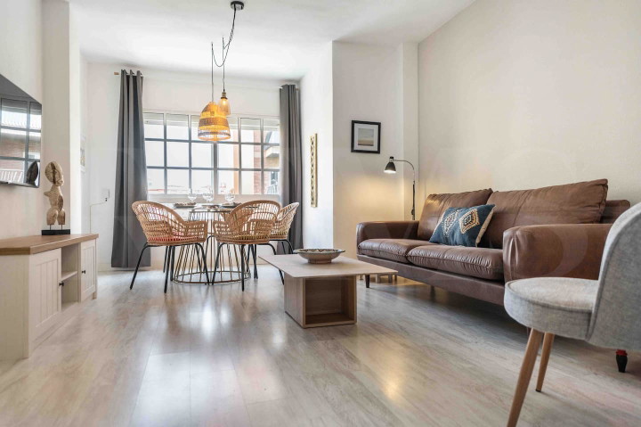 Spacious & Authentic Apartment By Rems - Malaga