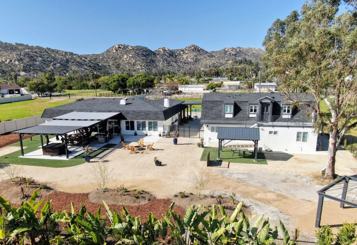 Rainbow Canyon Retreat: Spa, Fire Pit, Games Room - Temecula, CA