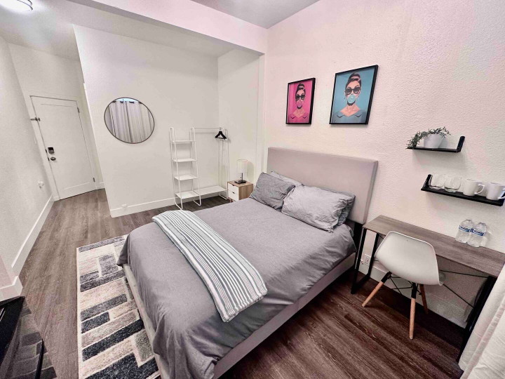 Cozy Tower Hideaway | Private Entrance 5b - Fresno, CA