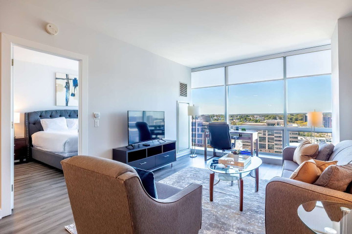 Luxury Apartment In Stamford | Gym + Pool Access - Stamford, CT