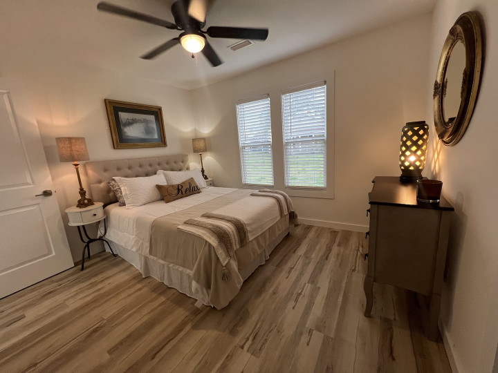 Small Cottage Near The River And Base. - Alabama
