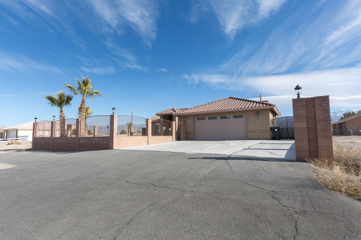 Dandelion Court~flower Of The Desert - Pahrump, NV