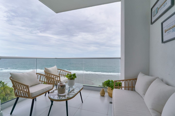 Vue Sur Le Lever Du Soleil Des Caraïbes, Appartement En Bord De Mer. - Caraïbes