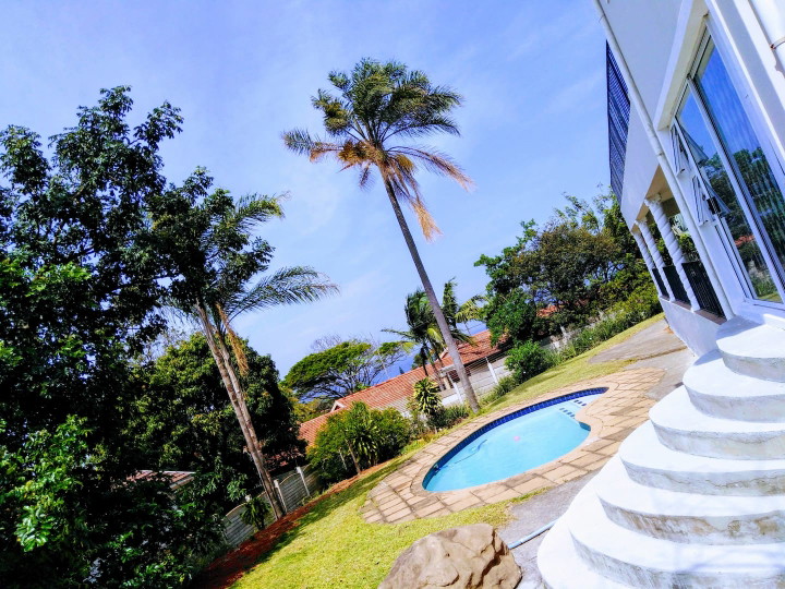 Tokie 4bed Bnb+aircon Lounge,close To Lalucia Mall - Durban