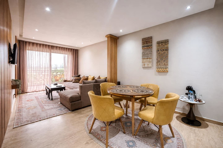 [#22] Modern 2-bedroom Property With Swimming Pool  Close To The Beach - المغرب