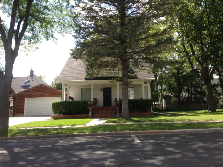 4+ Bedroom/2 Bath House Across From Lake - Green Lake, WI